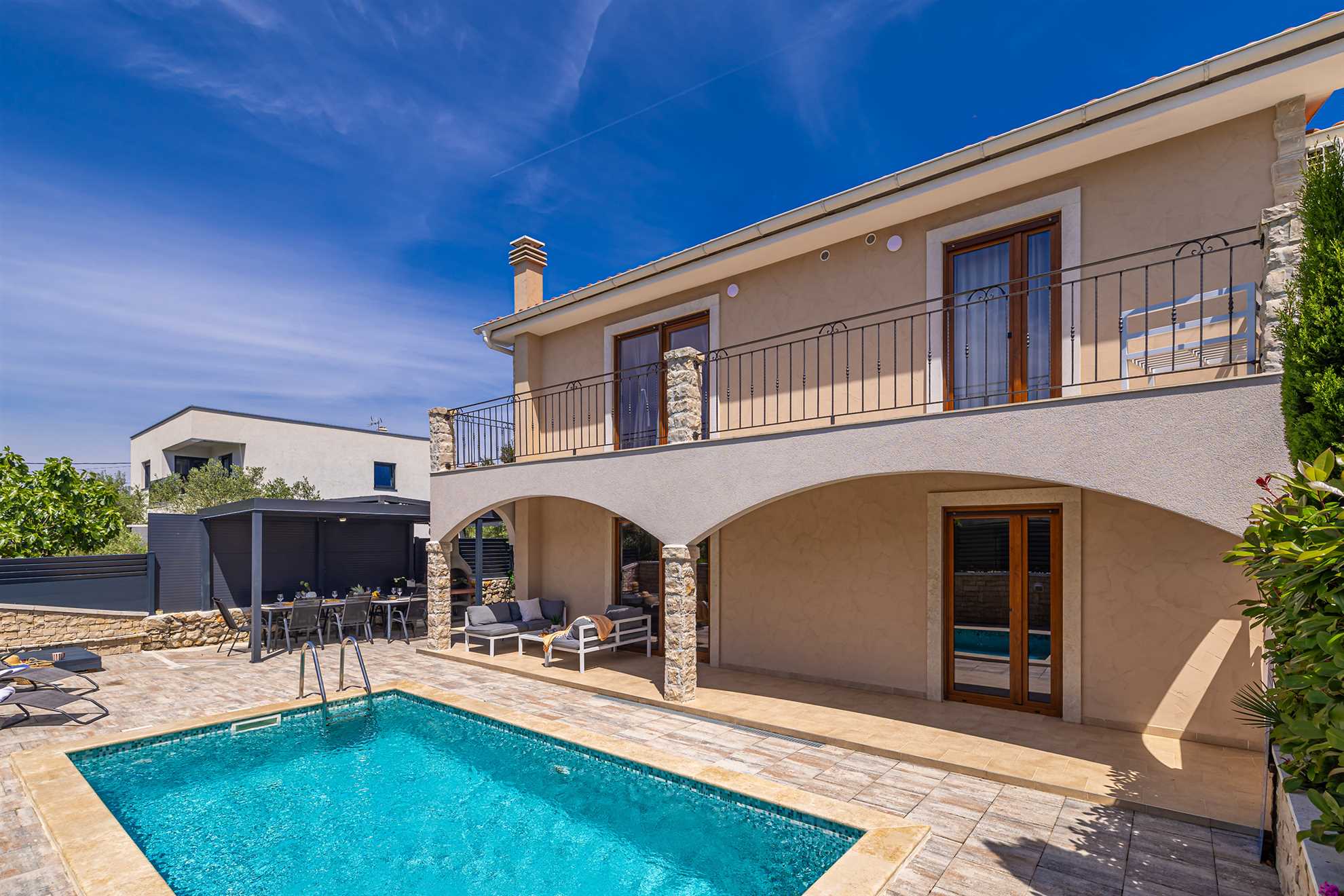 Kuća za odmor Dijana s bazenom Linardići | Njuškalo Turizam